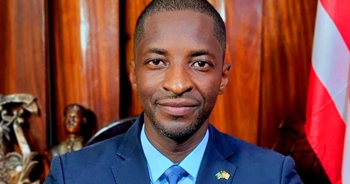 Dr. Moniba Criticizes Leadership Failure Amid Capitol Building Fire ...